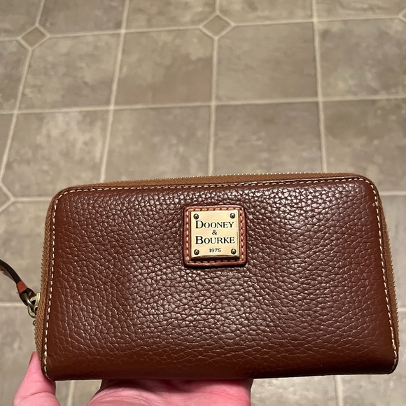 Dooney & Bourke | Bags | Dooney Bourke Wallet | Poshmark